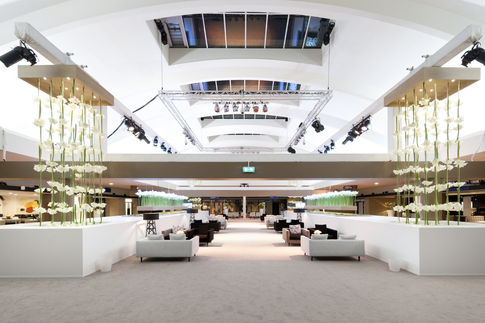 Alvero | Ihr Experte für Büromöbelvermietung